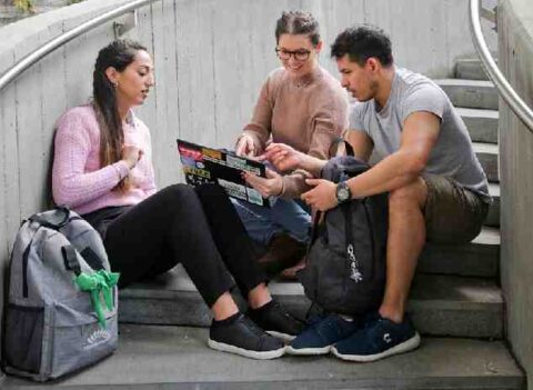 Apa Itu Wacana? Pengertian, Fungsi dan Ciri-Cirinya